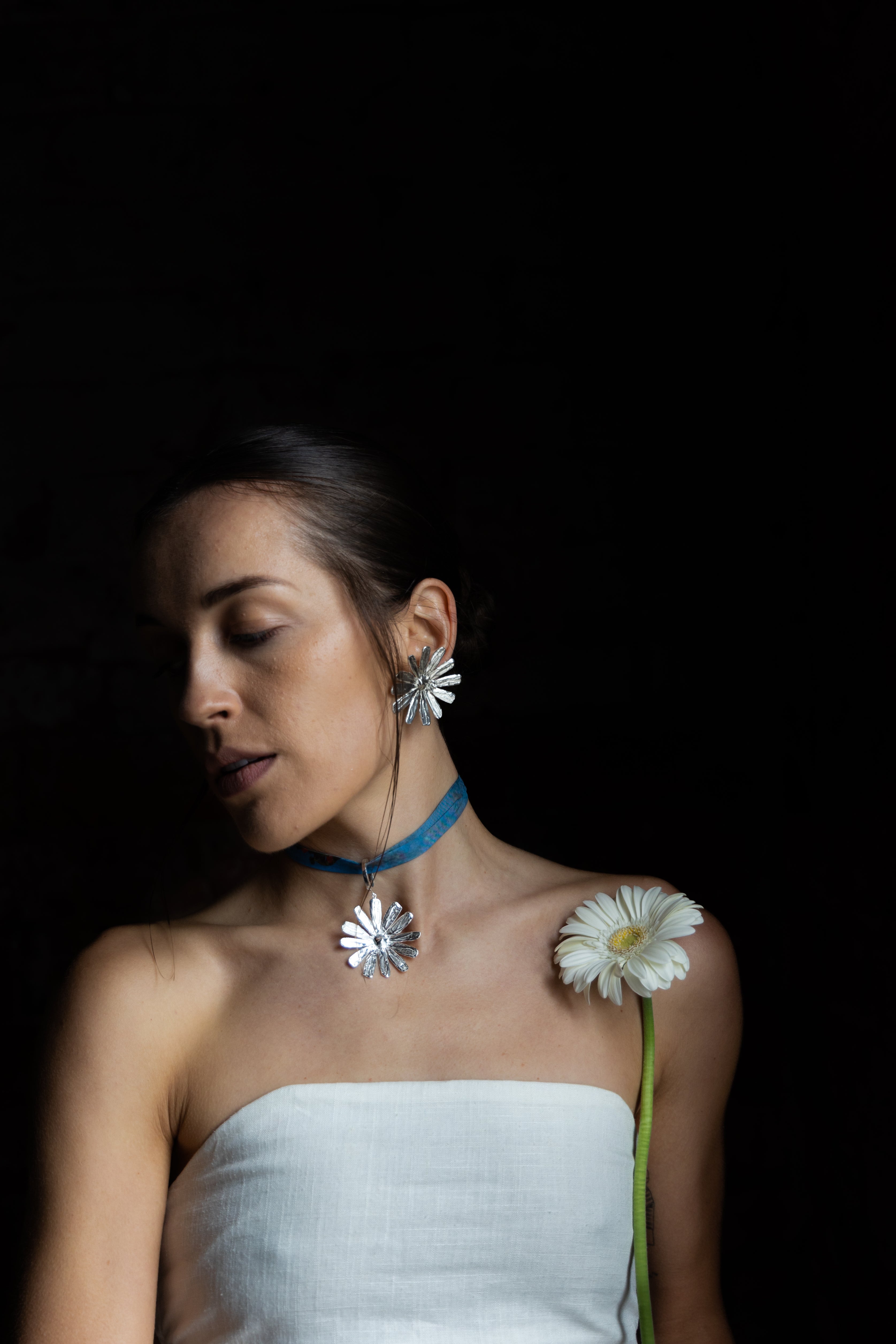 Large Daisy Choker Necklace – ANUKA Jewellery